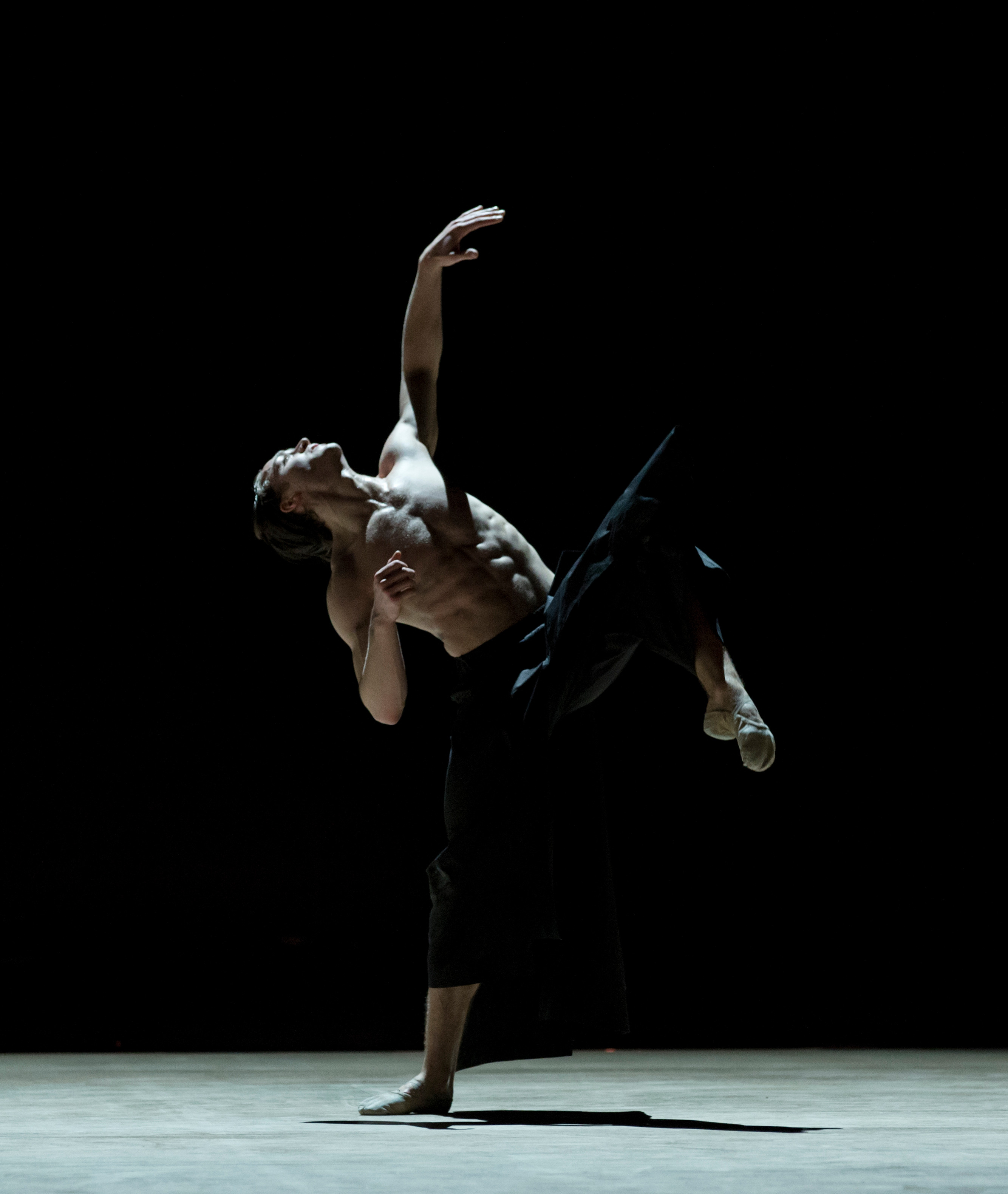 RoyalBalletSoloistMatthewBall_WayneMcGregor’sObsidianTear ...